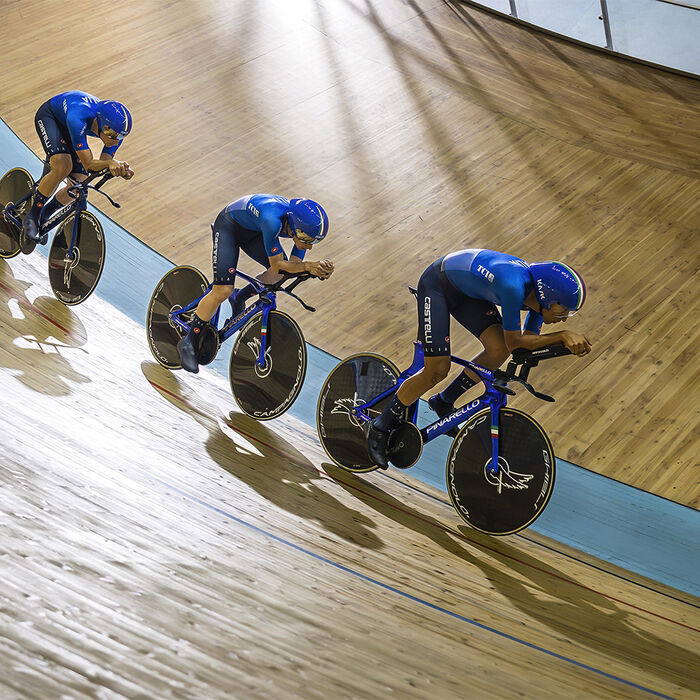 Wheels and groupsets for racing and gravel bikes | Campagnolo